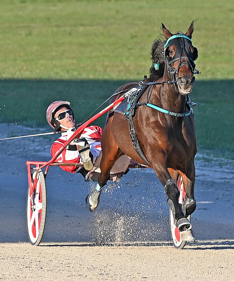 McCoy: Harness Driver Jeremy Smith: "I'm In It To Win It" - Press Pros ...