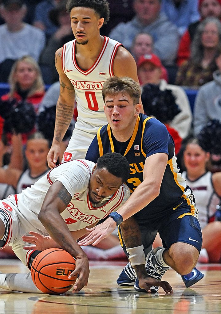 Dayton Outlasts Stubborn East Tennessee Behind Montgomery's Big Night ...